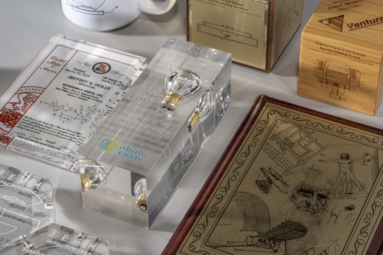 Browse Our Patent Plaques & Awards | US Patent Services LLC
